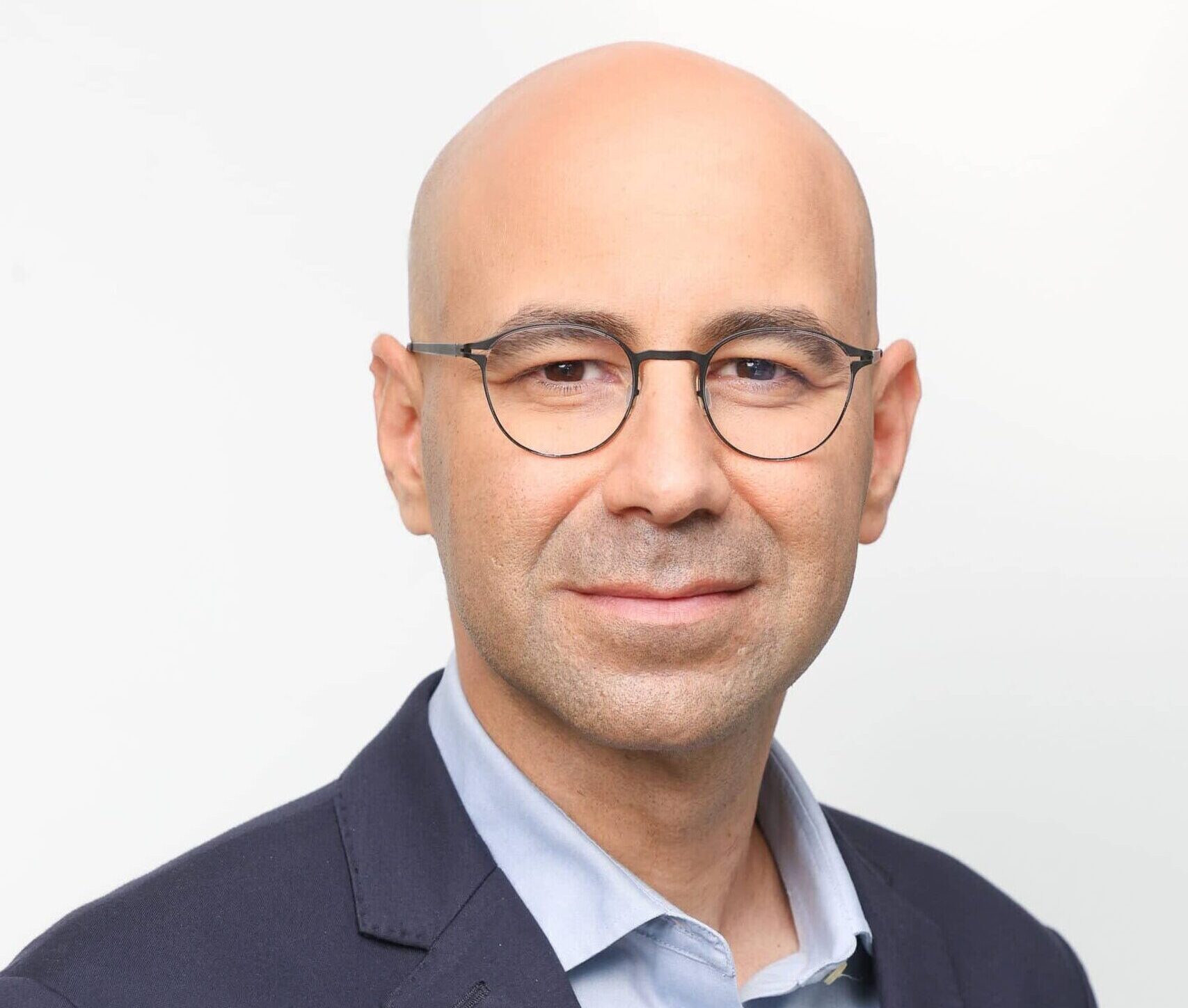 ד"ר אליק רוזנפלד: רופא עיניים מומחה, מנתח רשתית וקטרקט